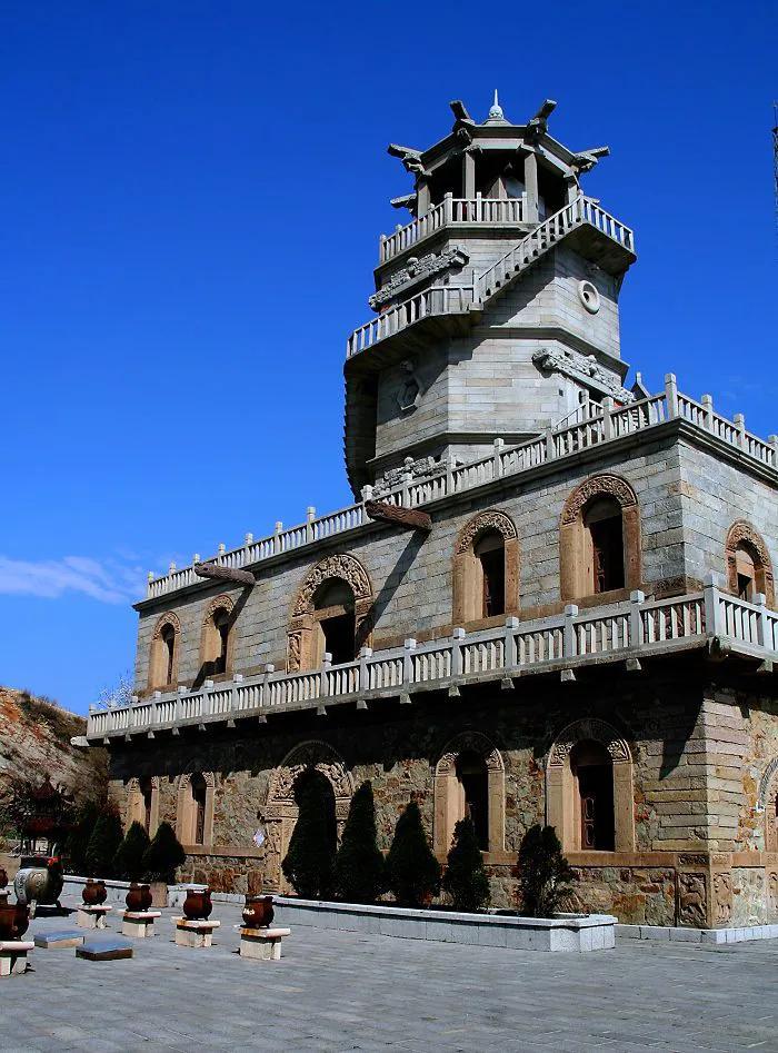 The "overpass" of Bijia Mountain in Jinzhou is hidden from time to time ...
