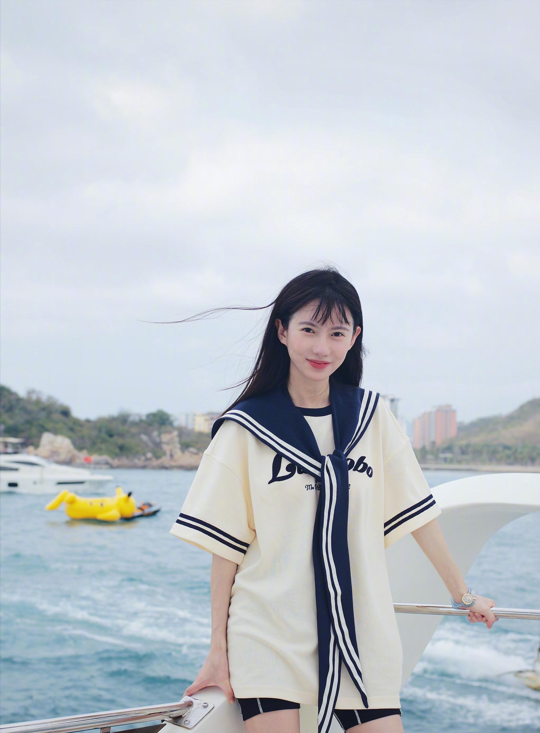 Bai Yu and his girlfriend Liu Mengmeng are secretly engaged. Does years of long-distance love ...