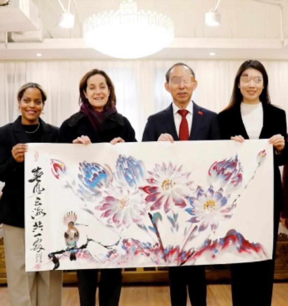 Long Yuxiang appointed Wang Jingyuan, the post-95 female curator of the ...