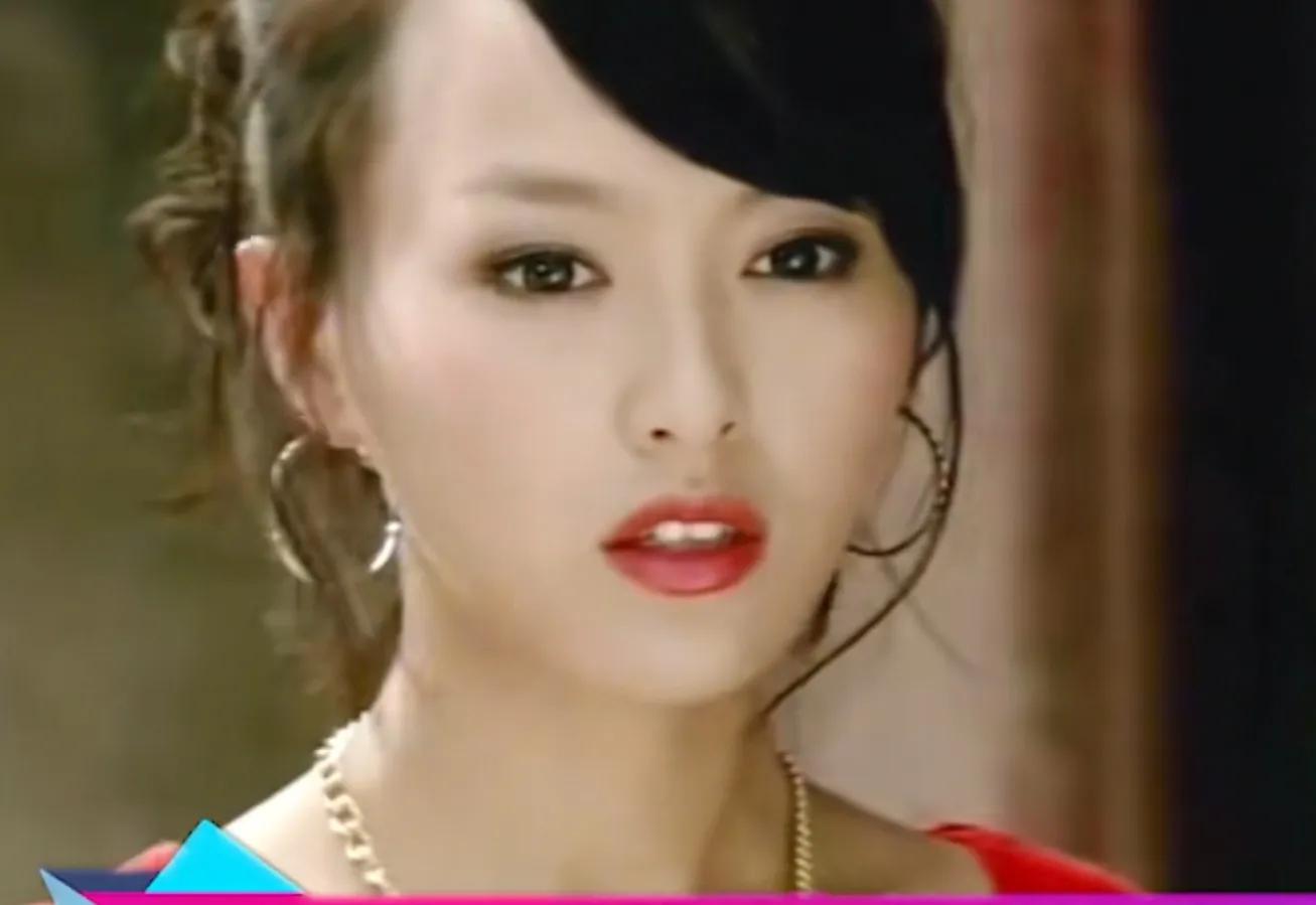 Was criticized by her predecessors for making an intimate scene with ...