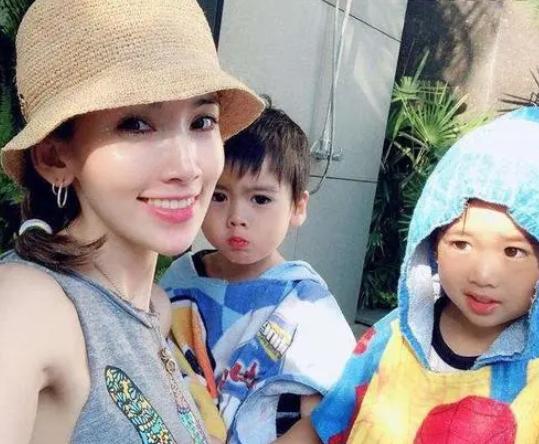 Chen Ruoyi is suspected of suffering from anorexia, her body is thin ...