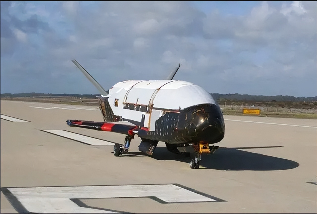 Soft landing performance optimization of new lander based on multi ...