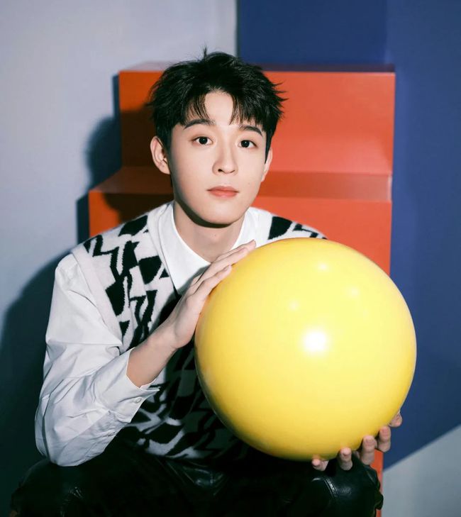 I burst out laughing the whole way! This domestic variety show dark ...