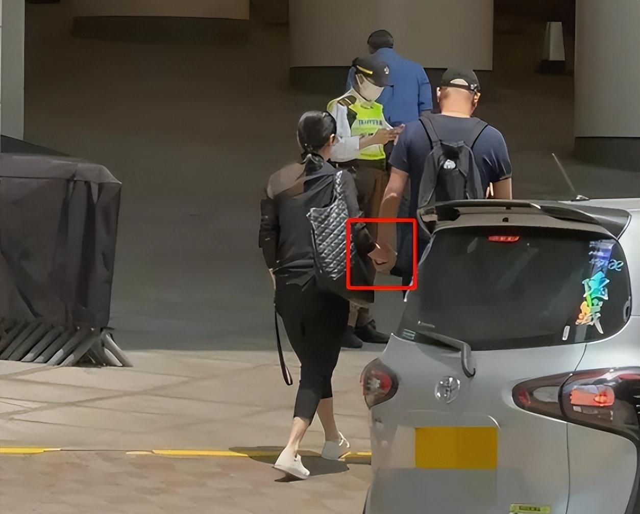 Ding Yutong officially announced his death! Went to Hong Kong to see ...