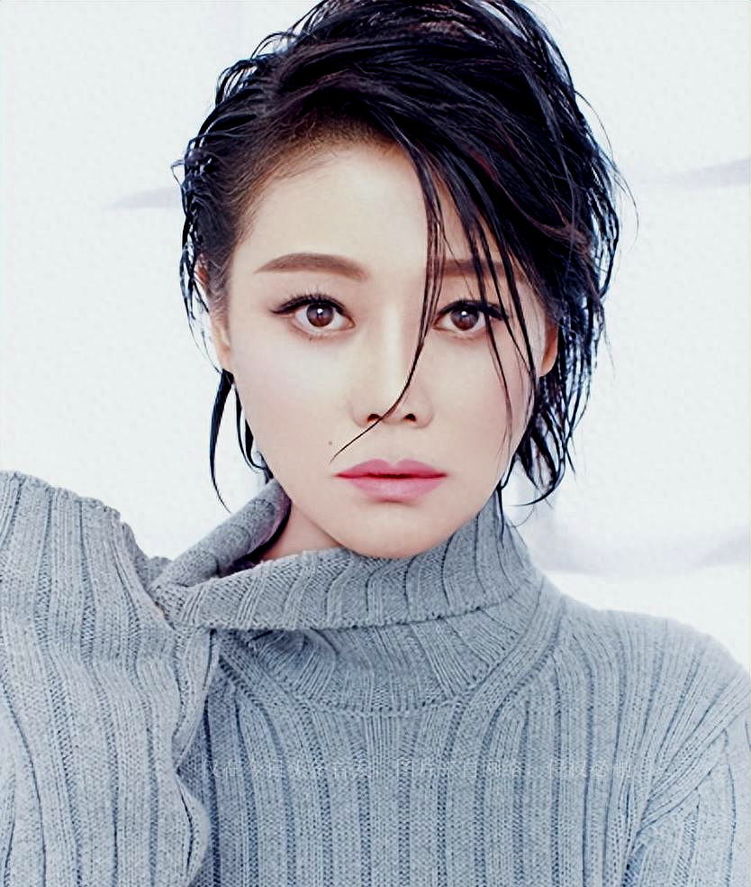 He Jing: She has a clear and fierce stance, clearly expressing her ...