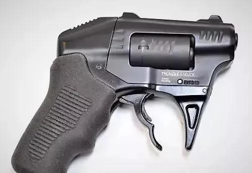 Miniature double-barreled revolver: US "Standard Manufacturing" S333 ...