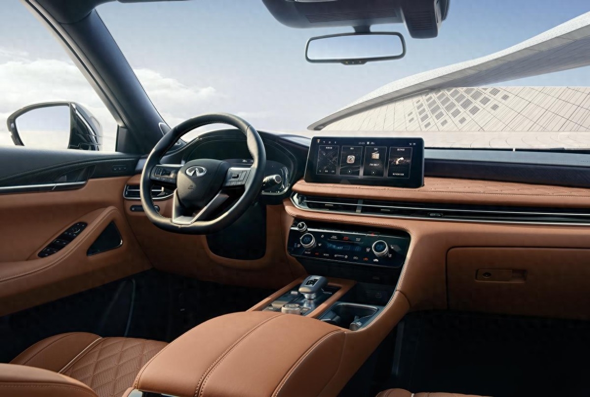 Instead of sitting in the "business class" of the XT6, it is better to enjoy the "first class ...