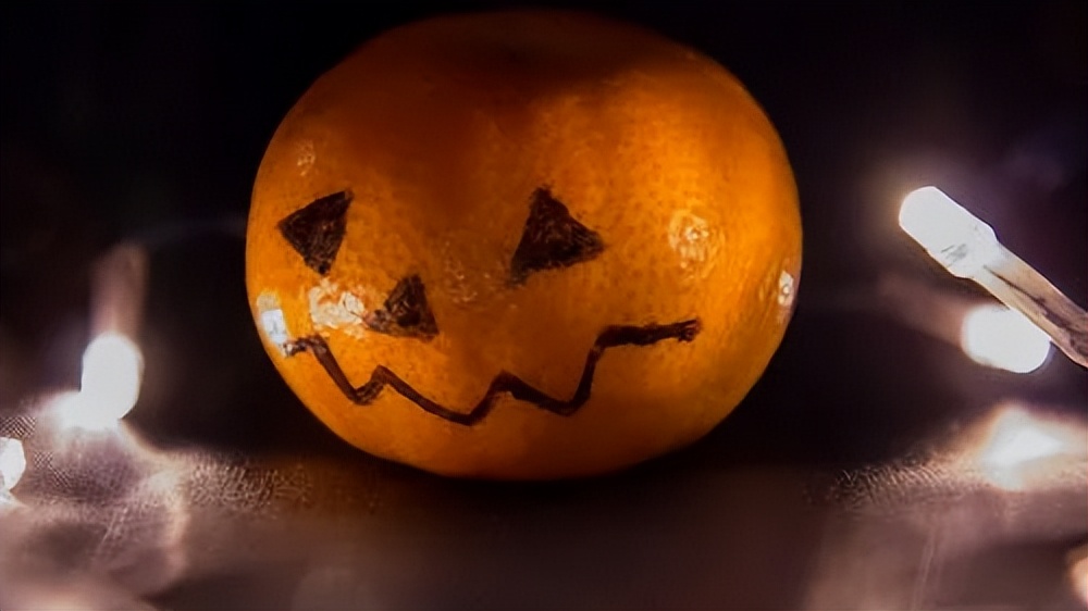 "Halloween Special" Listen to music and dance with skeleton devils - iNEWS