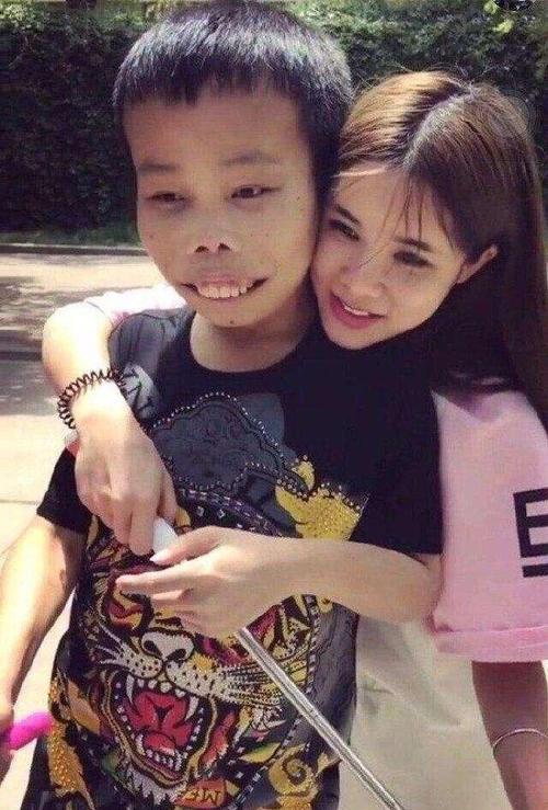 "Ugly boy" Chen Shan, he dated a beautiful girlfriend when he became popular, and only realized ...