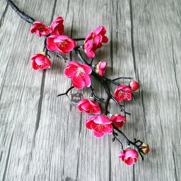 "Writing" Plum Blossoms (Essays) - iNEWS