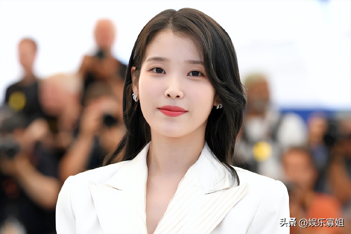 IU starred in Netflix's "It's Hard Work" earning 500 million won per ...