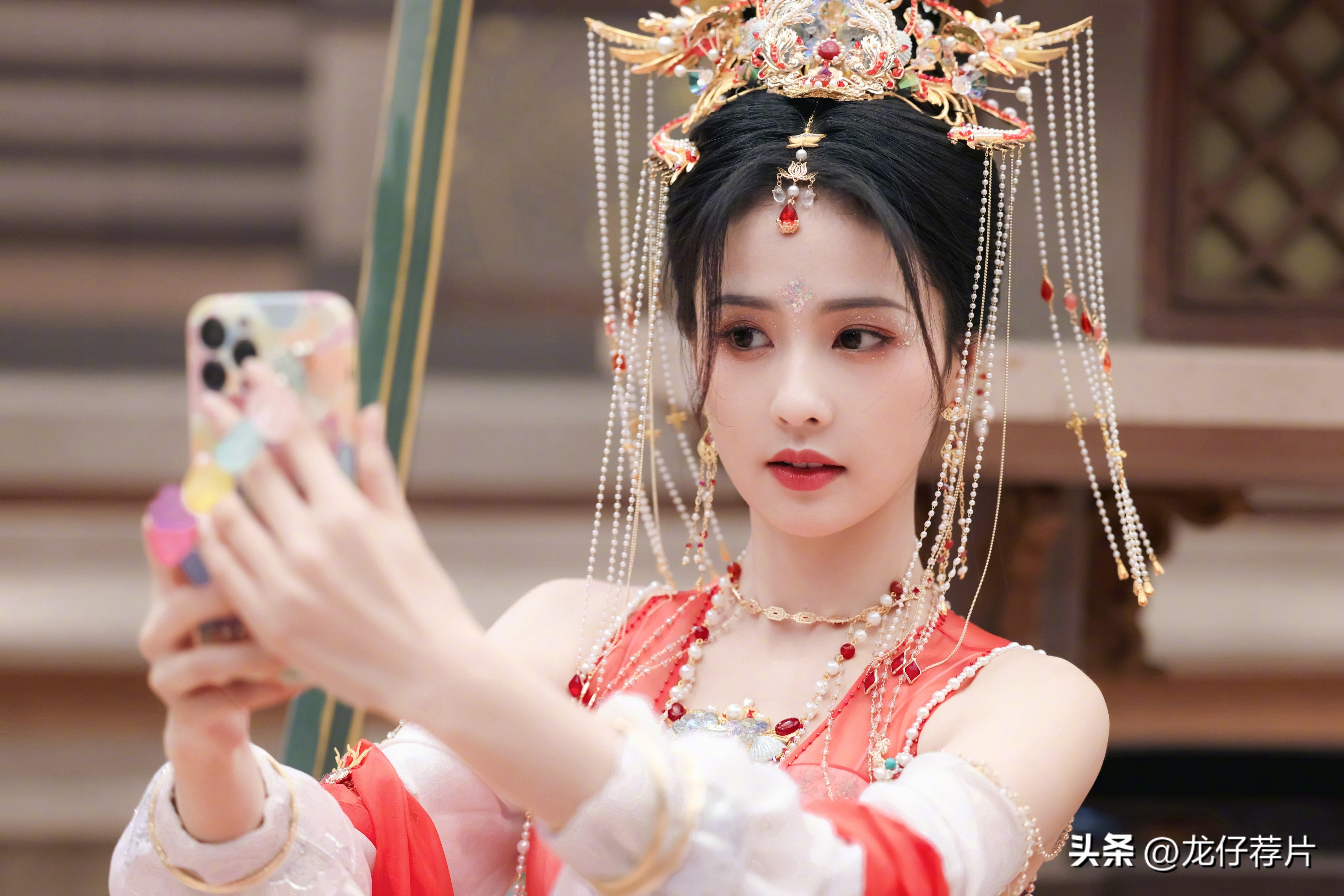 Of the 10 dramas starring Bailu, 3 became popular and 3 collapsed. The key depends on who the ...