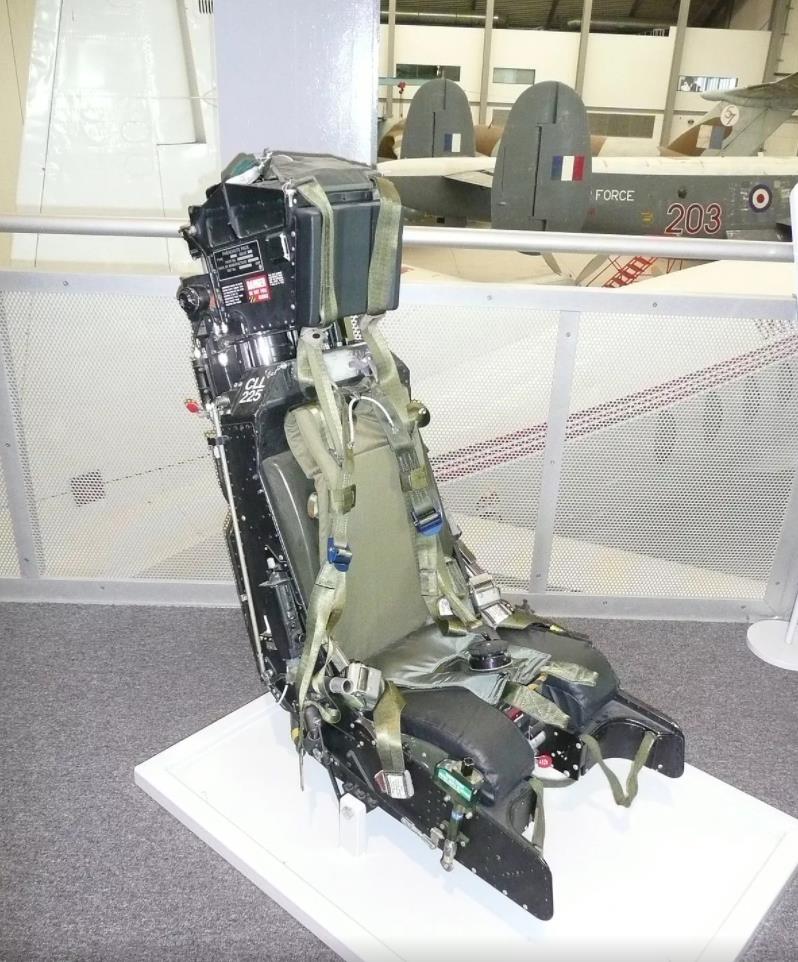 The fighter jet ejection seat has a key role in life-saving. You need ...