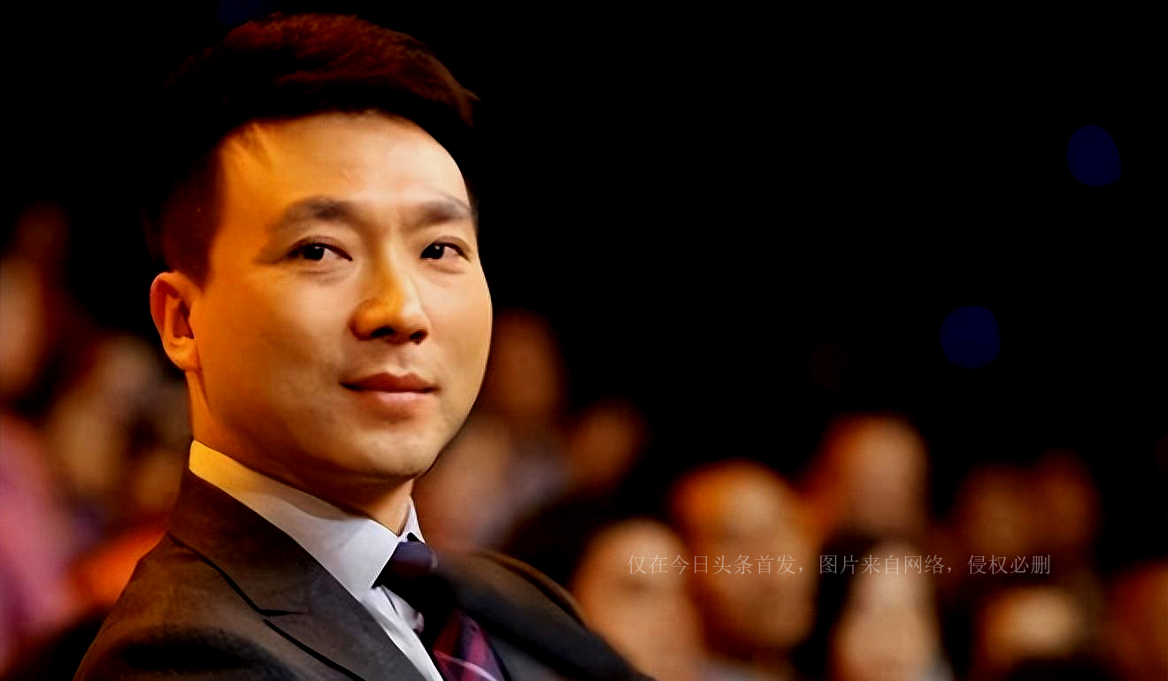 Kang Hui has hosted CCTV News for many years, and now he has retired ...