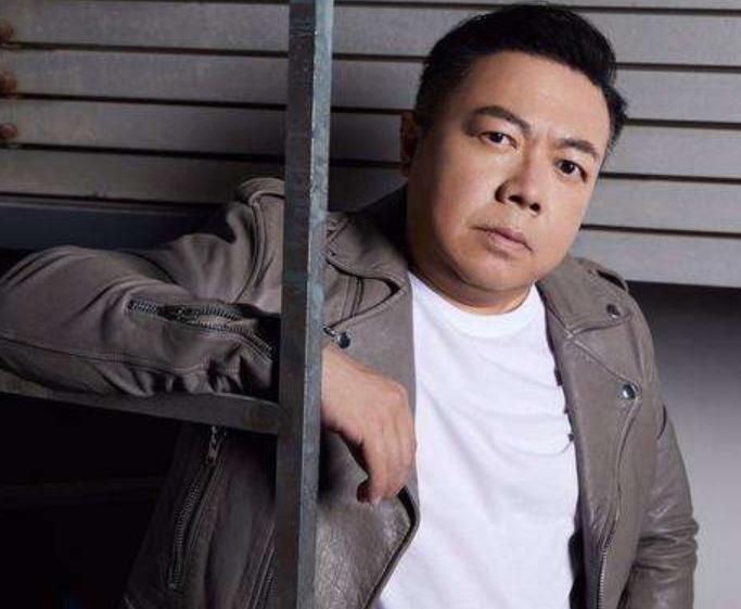 Well-known actor Dong Zhicheng's nose is getting bigger and he is ...