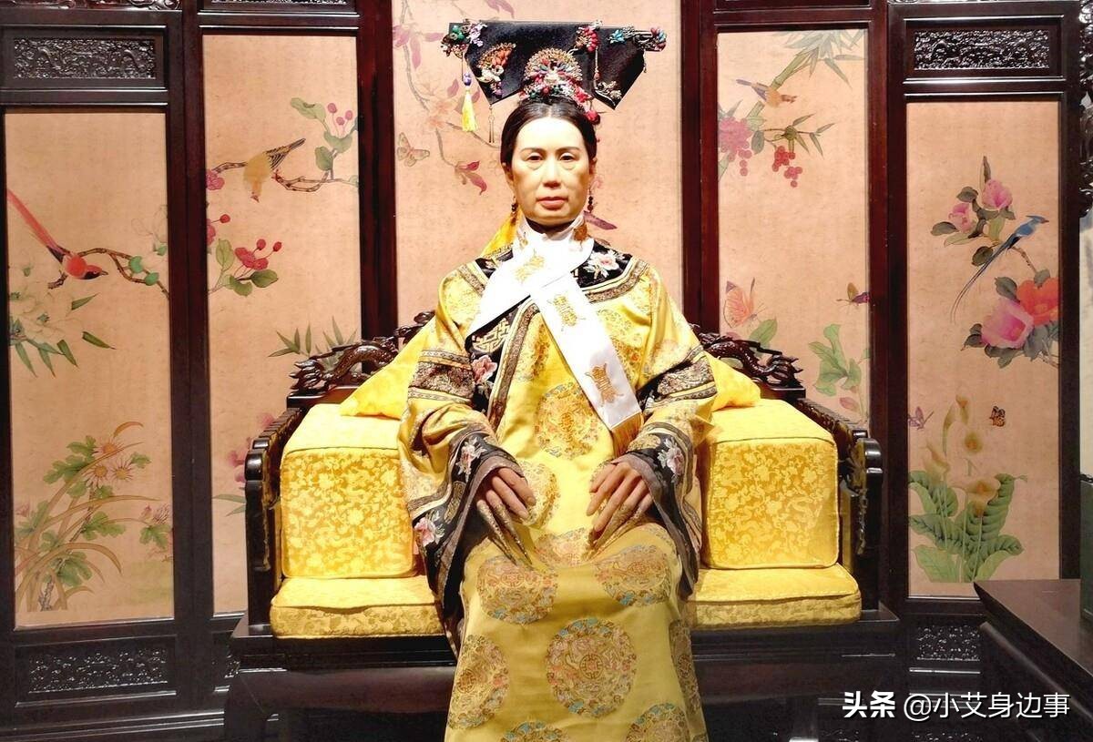 The real oil painting of the Empress Dowager Cixi was exhibited in the ...