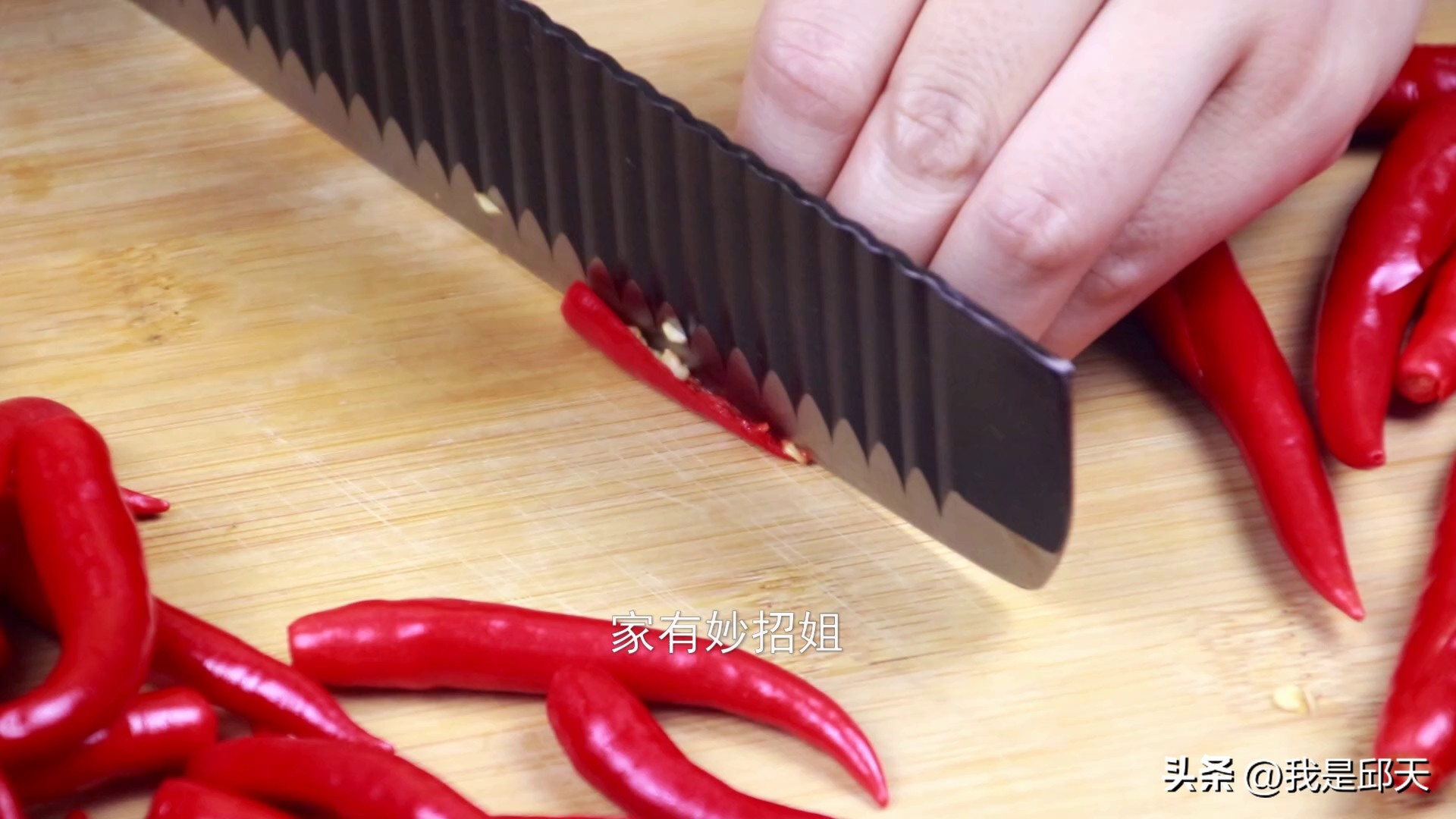 Teach you two ways to preserve millet peppers, keep them fresh for a ...