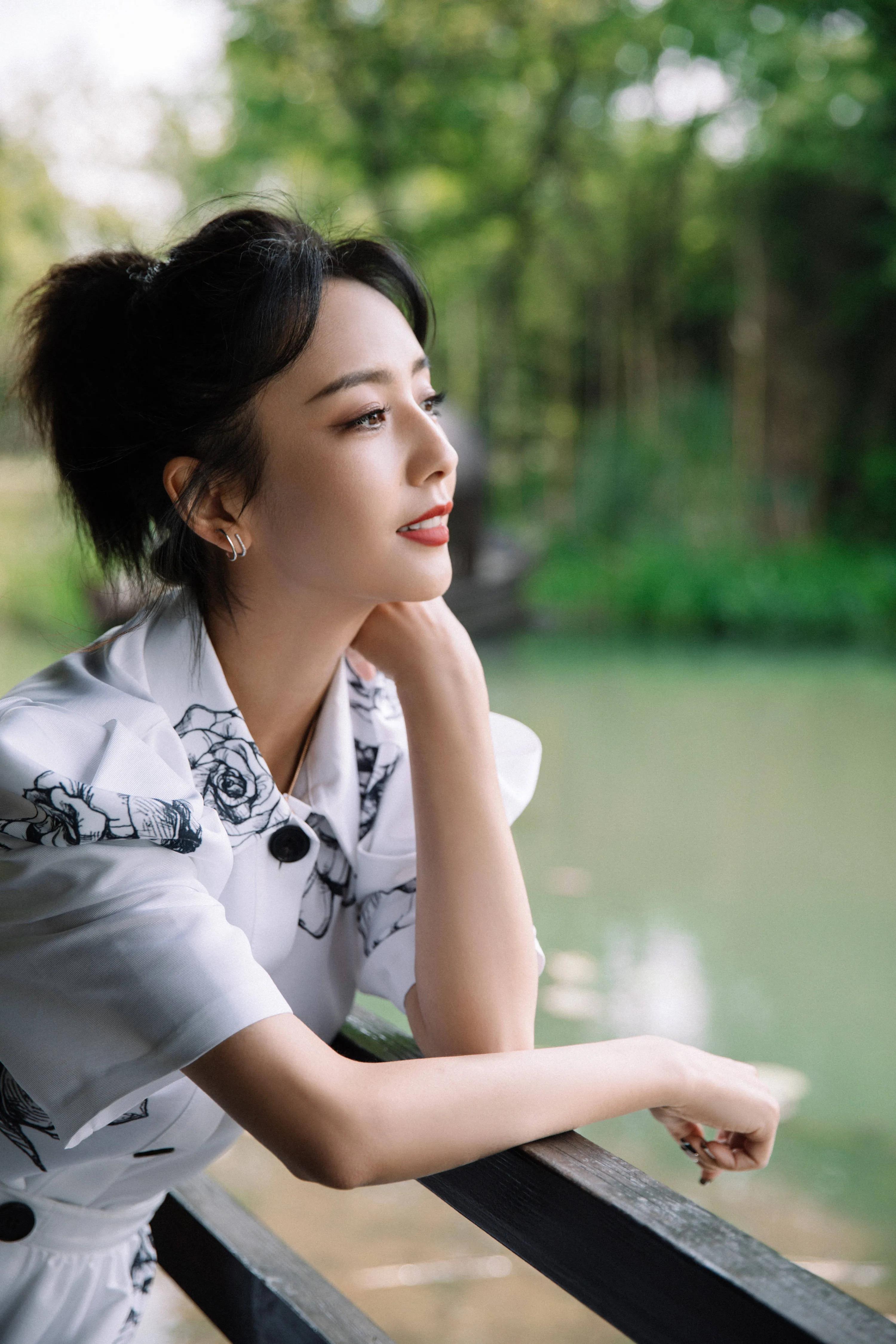 Beautiful Tong Liya - iNEWS