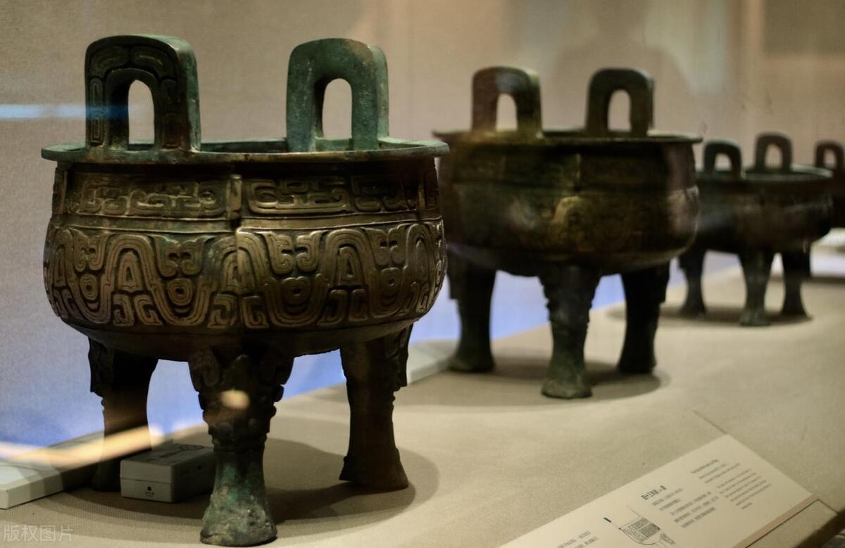 The thirty-two-character inscription on the Li Gui reveals the dusty ...