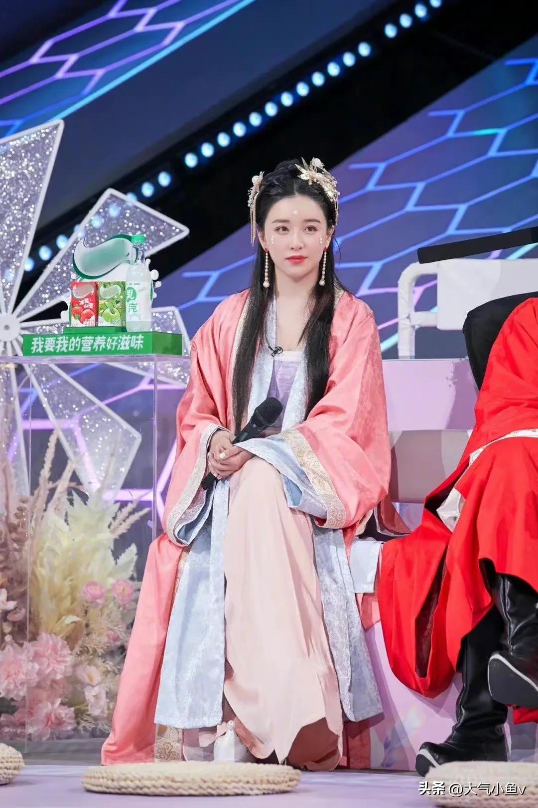 The most beautiful pupil Kan Qingzi - iNEWS