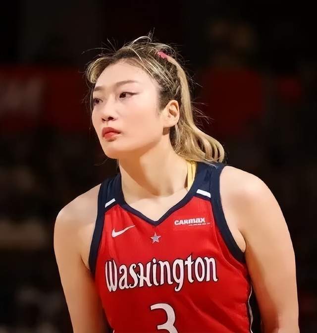 Li Meng made a stunning debut, leading the victory with two key three ...