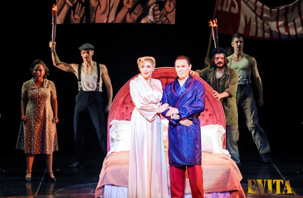 The opera "Madame Peron", with elaborate stage design and moving music ...