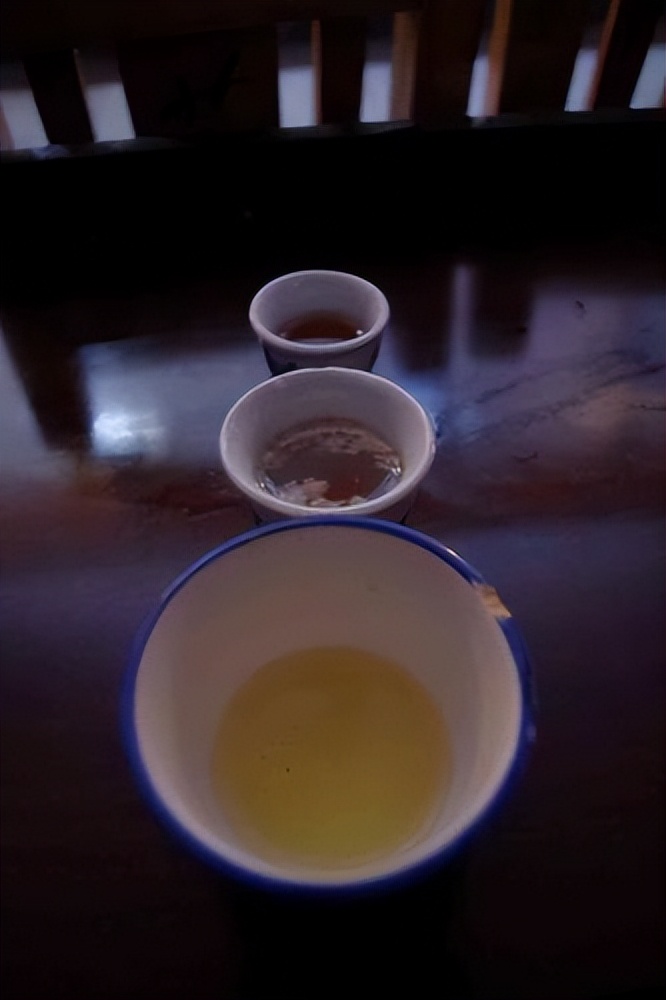 Traveling to Dali, you have to drink three cups of tea when you arrive ...