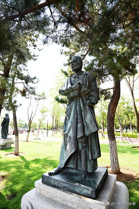 She is the most outstanding female poet in ancient Greece, she was ...