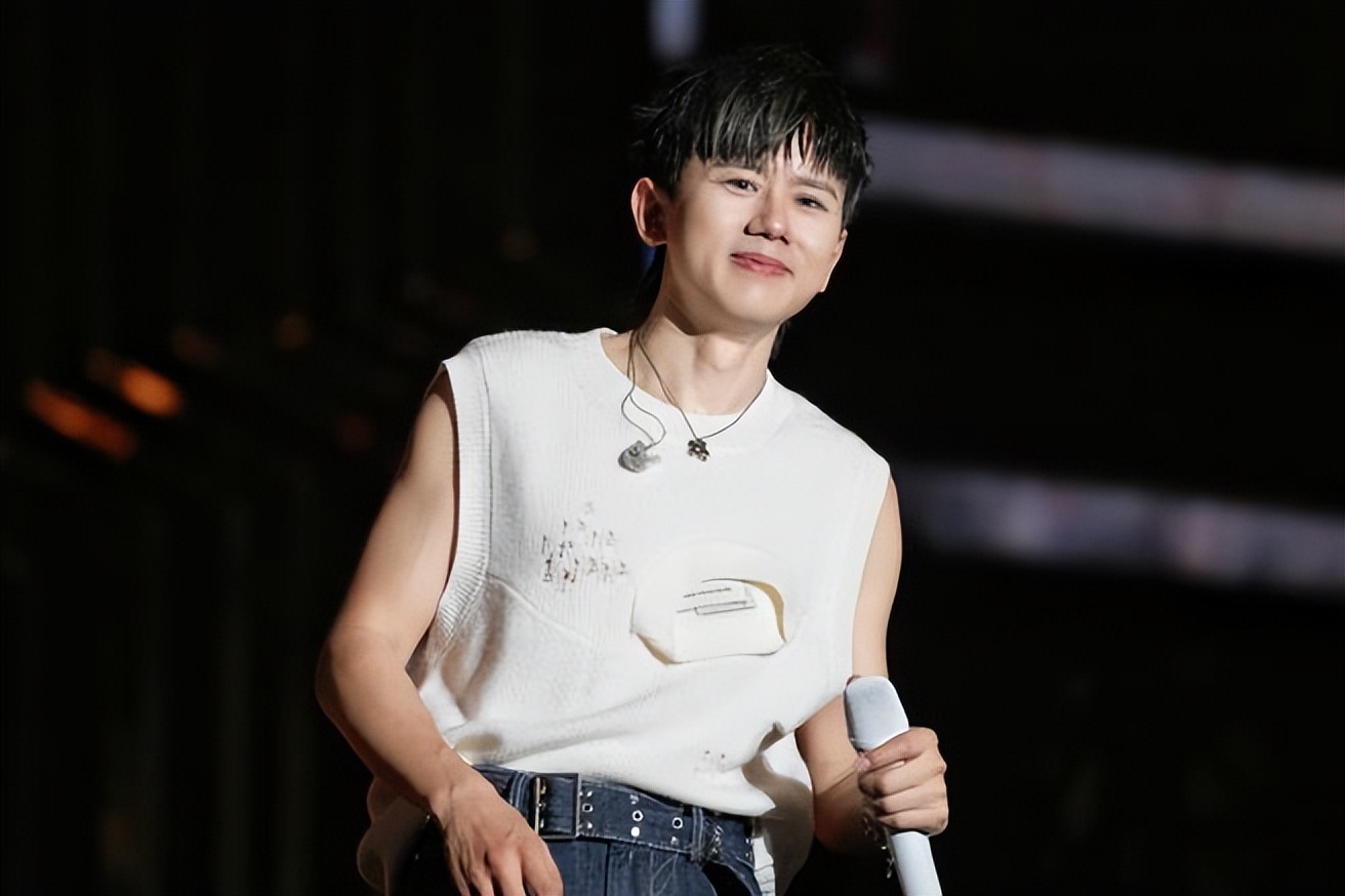 Zhang Jie, the high-pitched prince, is recognized as the Live King in ...