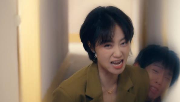 Acting like a baby and being cute, holding the heroine and not letting ...