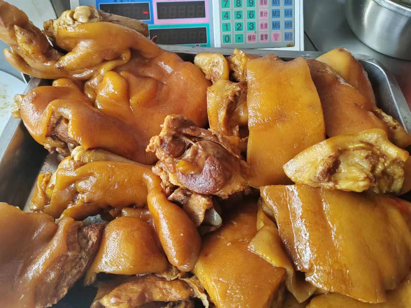 The best way to taste braised pork head meat! - iNEWS