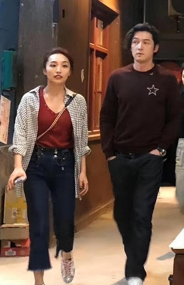 Pregnancy photos of Hu Ge's wife Huang Xining released: The husband and ...