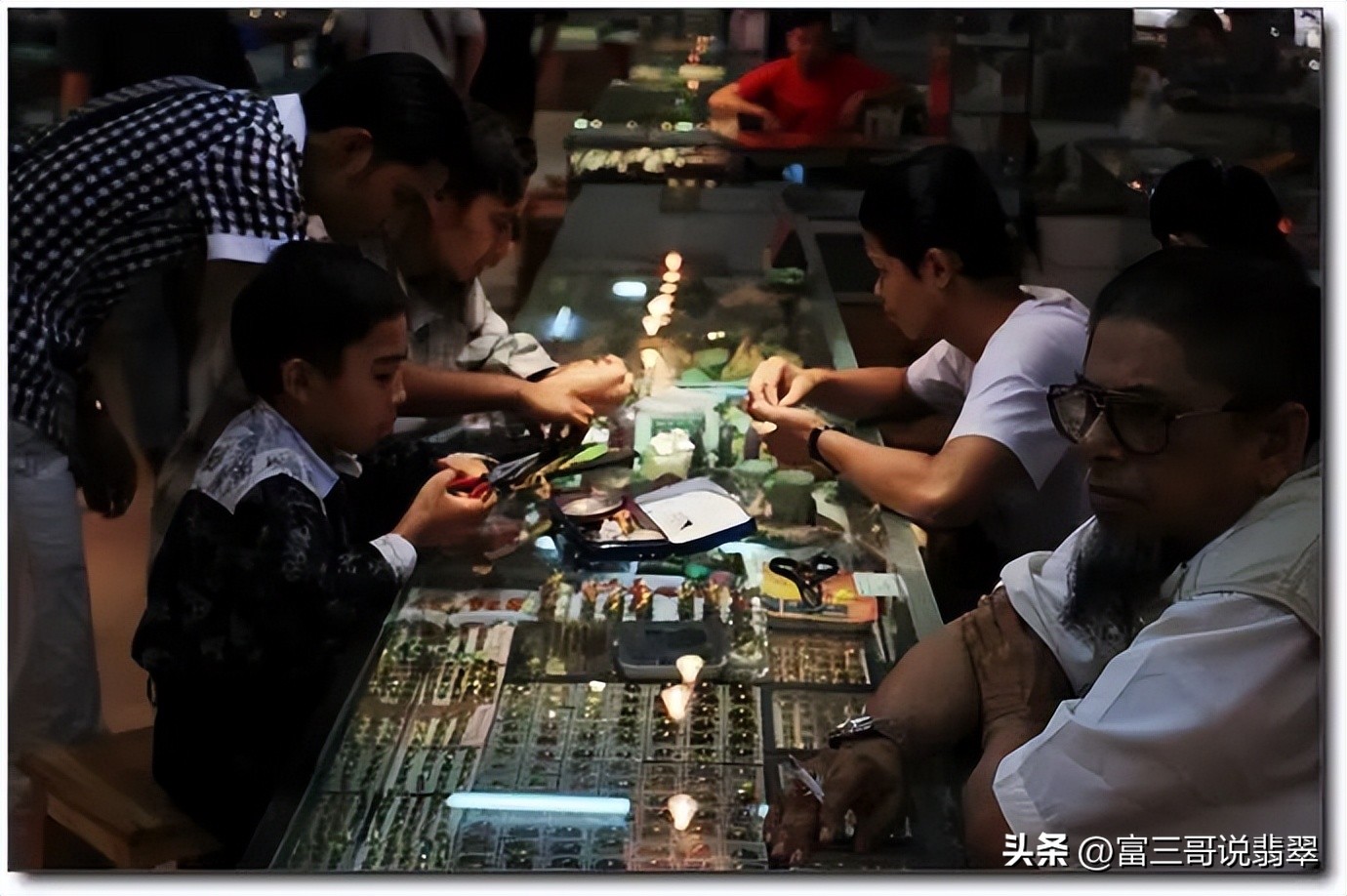 Ruili, a treasure city full of emeralds - iNEWS