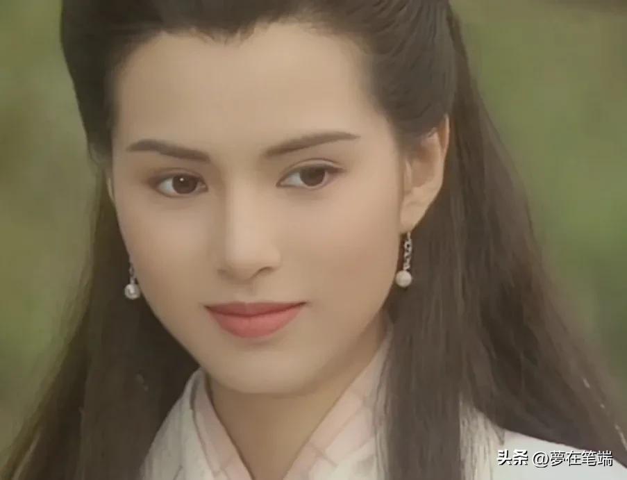 Li Ruotong's glamorous, delicate, playful, upright, heroic, charming ...