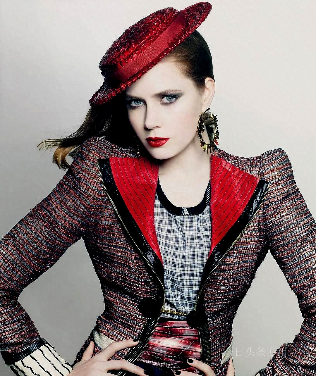 "Italian beauty" Amy Adams shares 4 large-scale works - iMedia