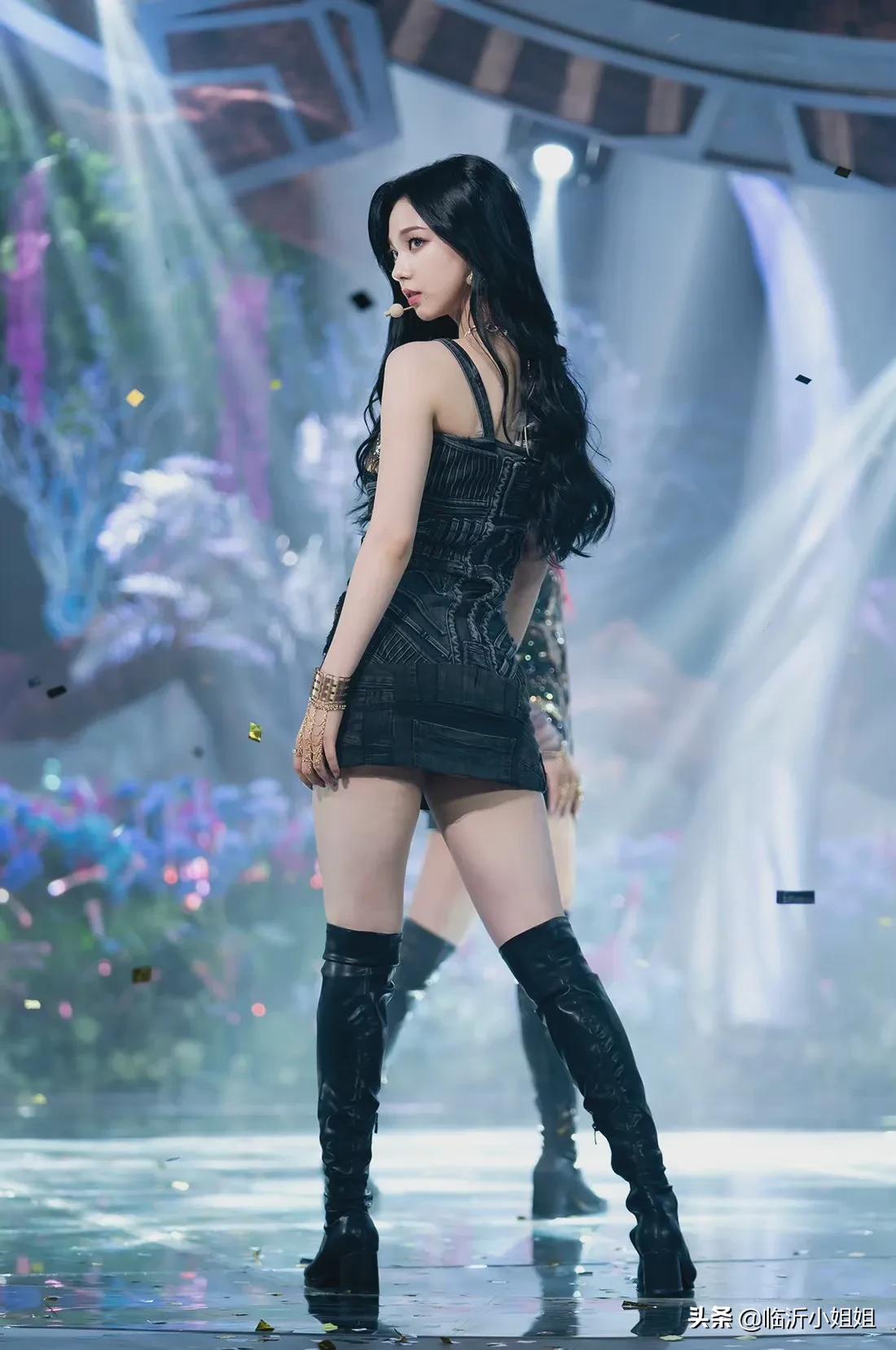 Liu Zhimin, with a delicate face and a tall figure, is such a smart and ...