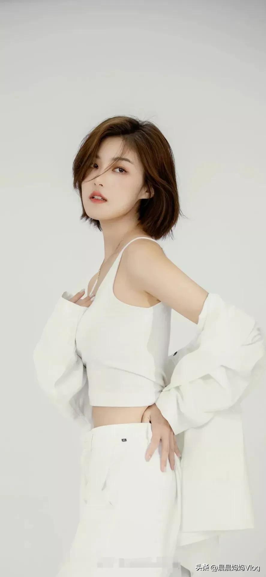 Sexy beauty Cheng Er - iMedia