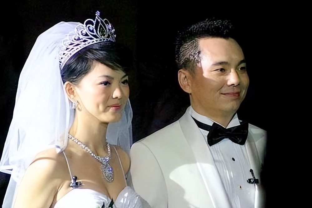 Liu Tao married Wang Ke in a flash, and repaid 400 million in 2 years ...