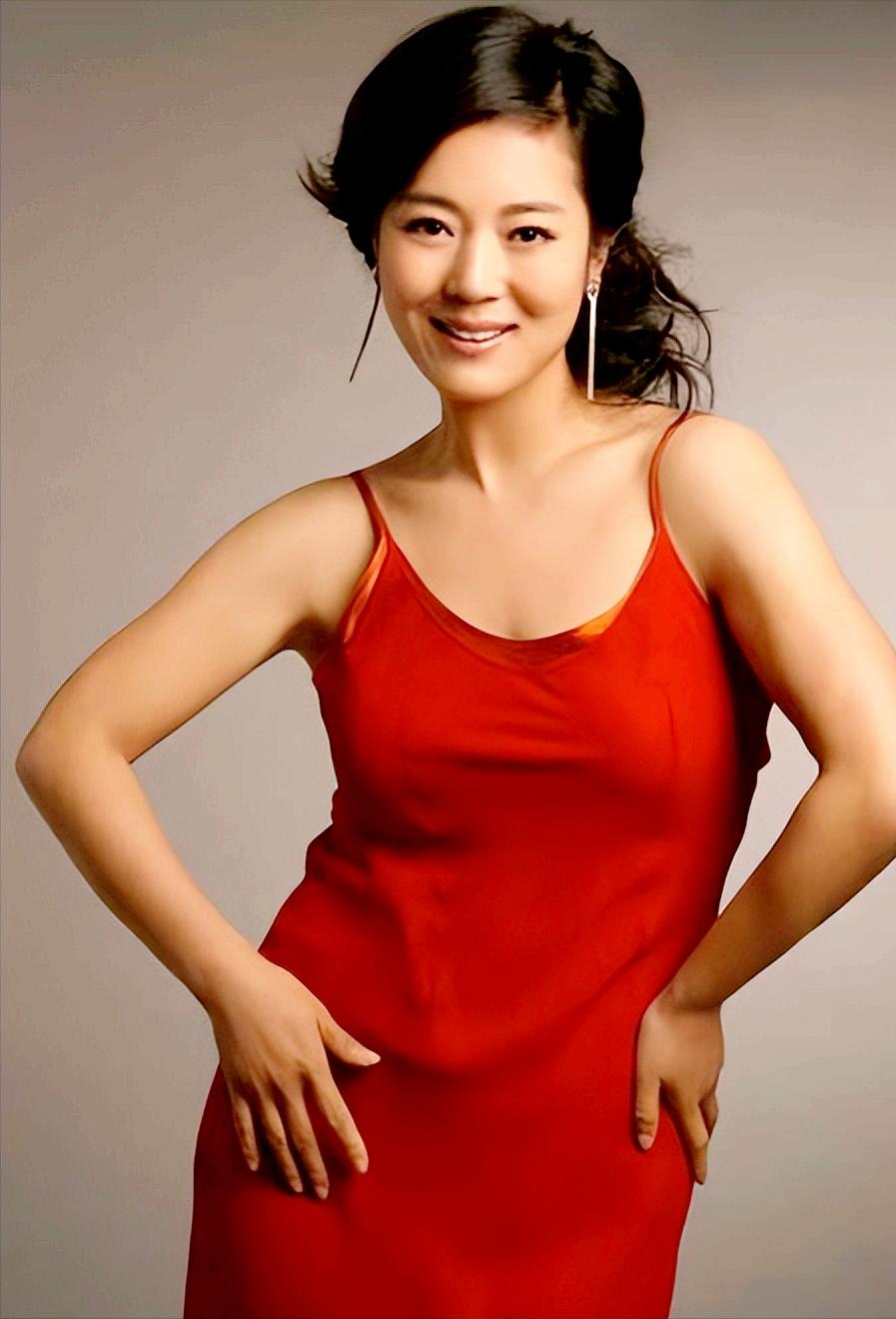 Wang Qianhua used to be unbelievably beautiful, and her figure was ...
