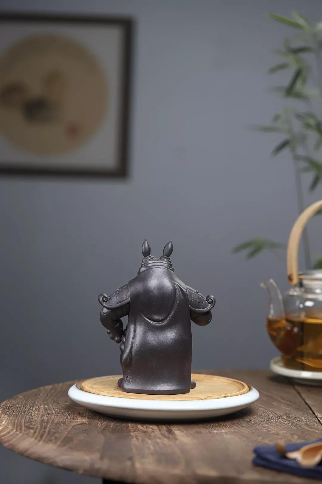 Lucky Rhino General, have you seen it? - iMedia