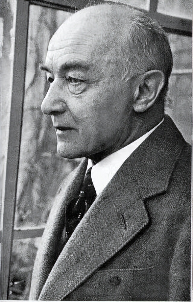 "People Without Personality": Soliman's road to autonomy, a wonderful ...