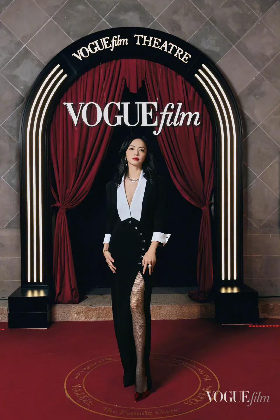 Vogue event: Yao Chen's double-breasted suit is full of aura, and Guo ...