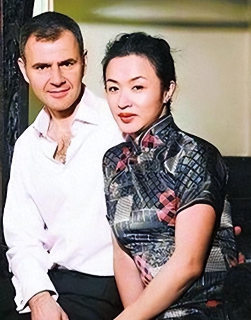 55-year-old Jin Xing: The "sequelae" of being a woman is becoming ...