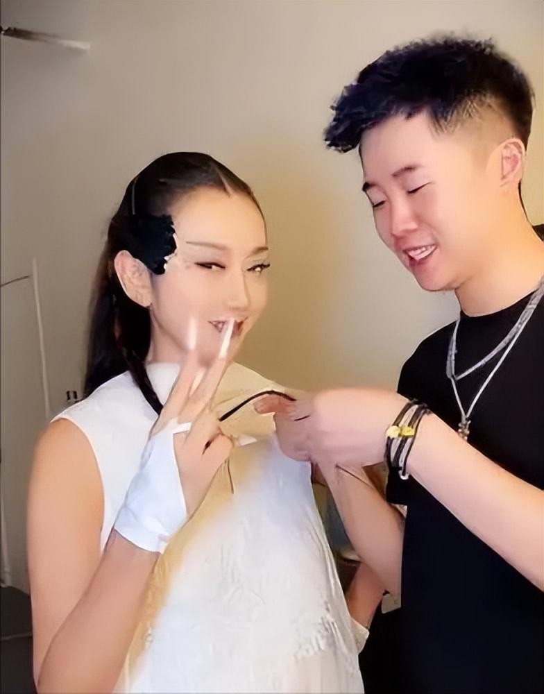 Yang Liping was exposed to corruption in her private life? All her life ...