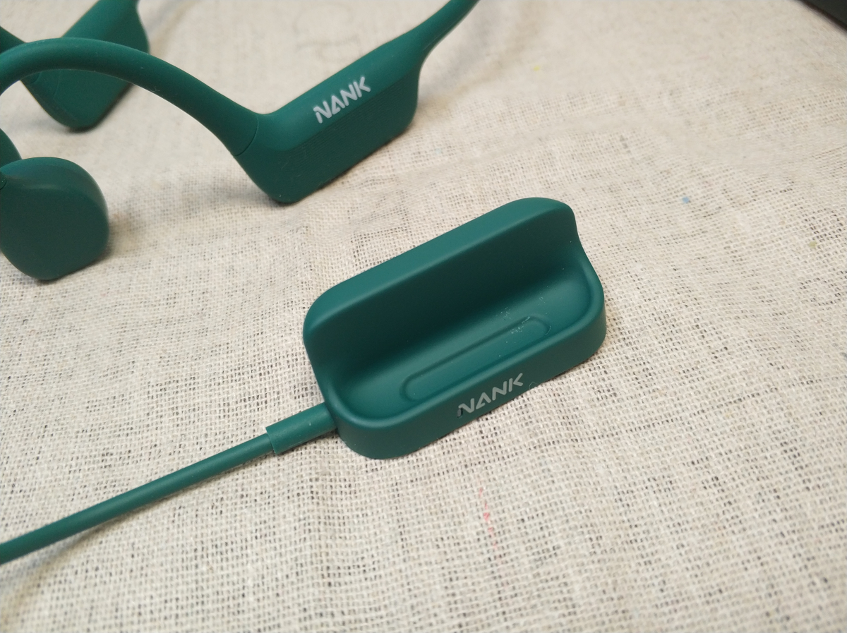 Good sound quality through wireless charging, easier exercise and ...