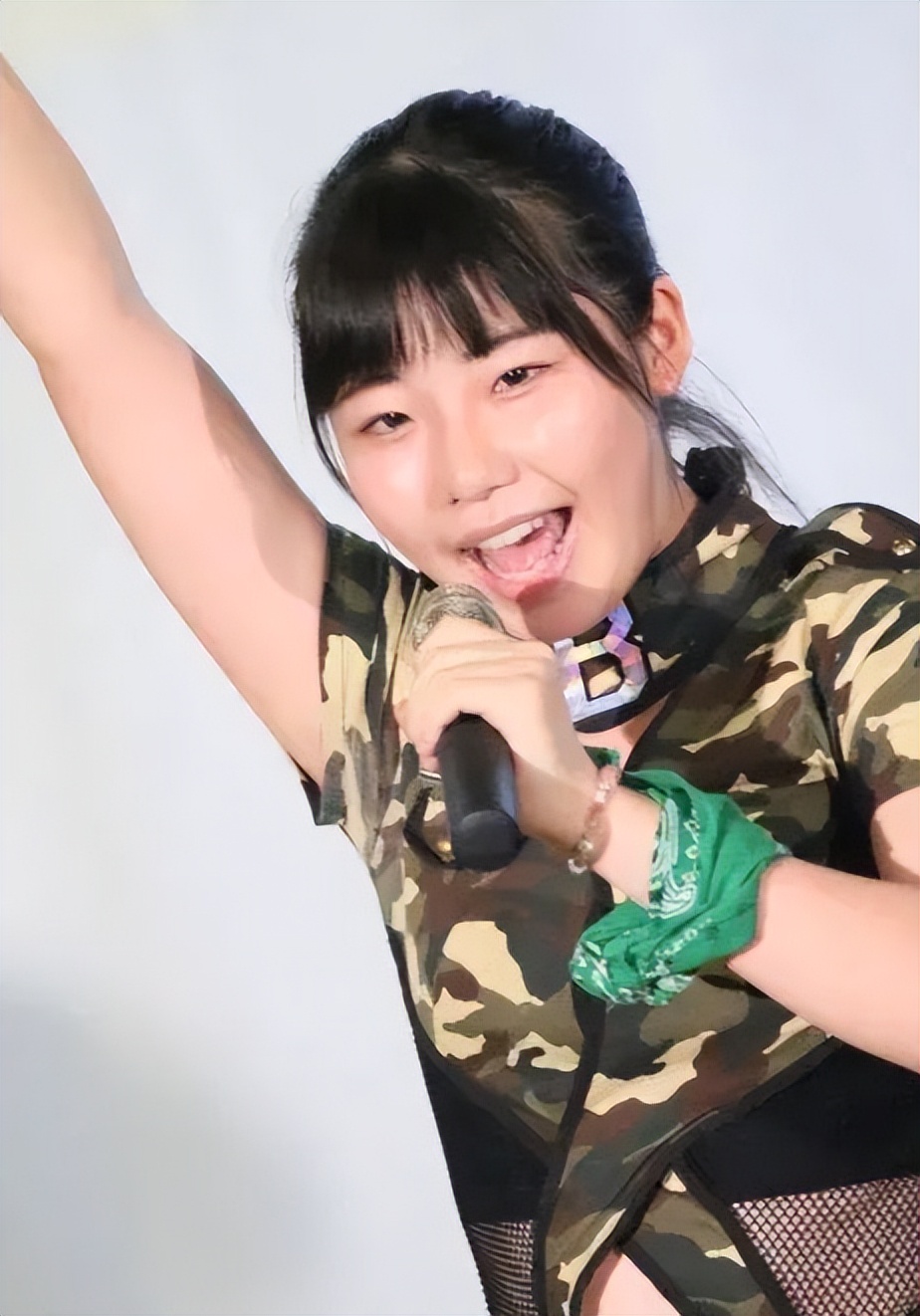 Japanese female artist Eimi Fukada in 1998, from an ordinary girl to a ...
