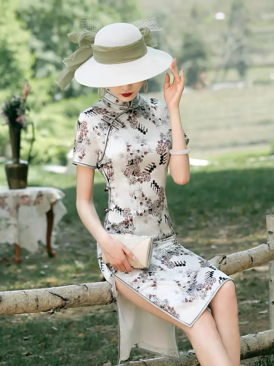 What is the meaning and symbol of the cheongsam?I'll tell you - iNEWS