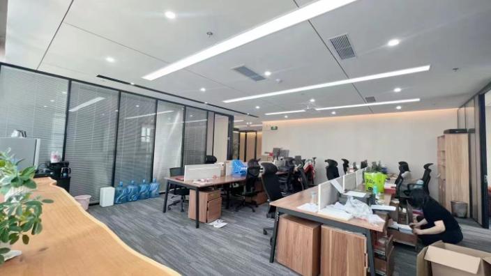 How to decorate and design the ceiling of office space? Several ...