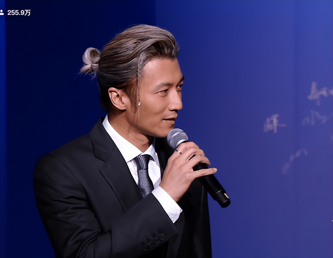 From a rebellious teenager to a successful person, what has Nicholas ...