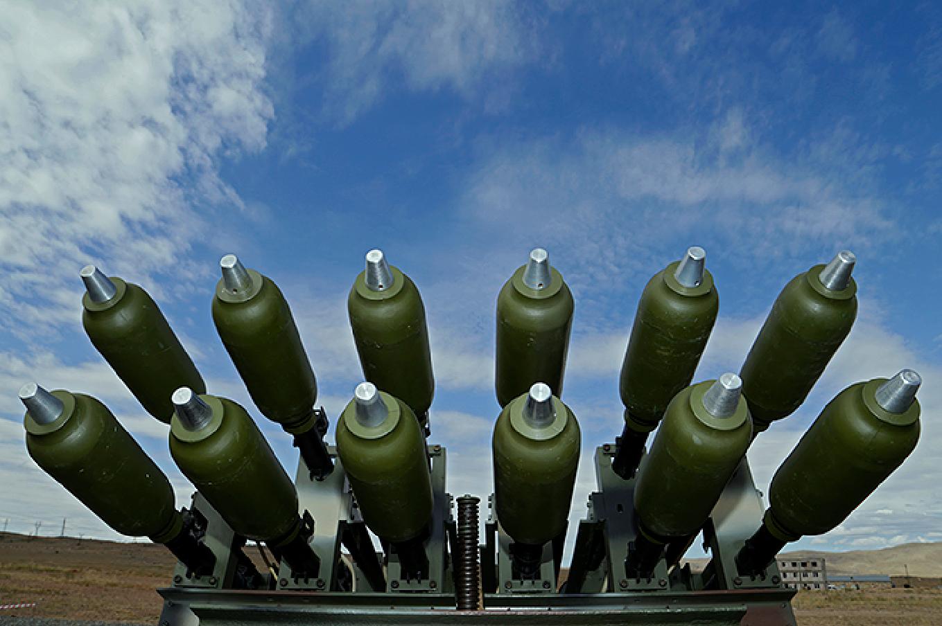 Anti-submarine weapon of World War II: Hedgehog Cannon! The black ...